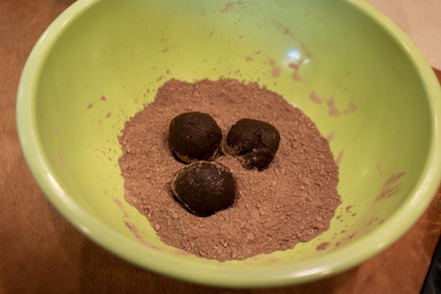 Ginger Spice Truffle Balls – the Chef Mimi Blog