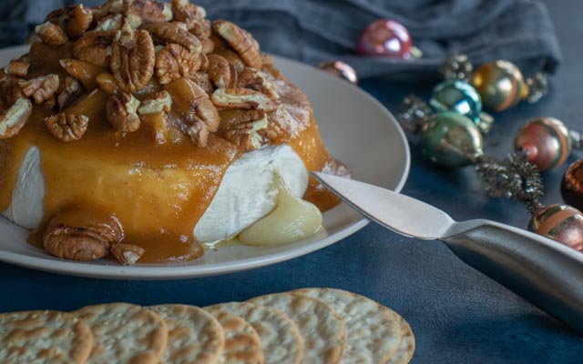 A Festive Baked Brie – the chef mimi blog
