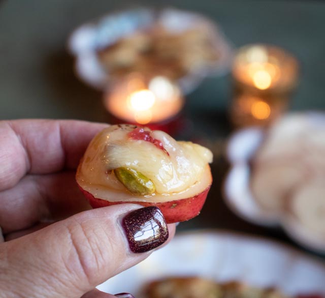 Baked Brie with Cranberries, Pistachios, & Sumac – the chef mimi blog