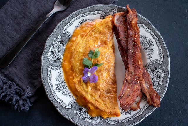 Kimchi and Cheddar Omelette – the chef mimi blog